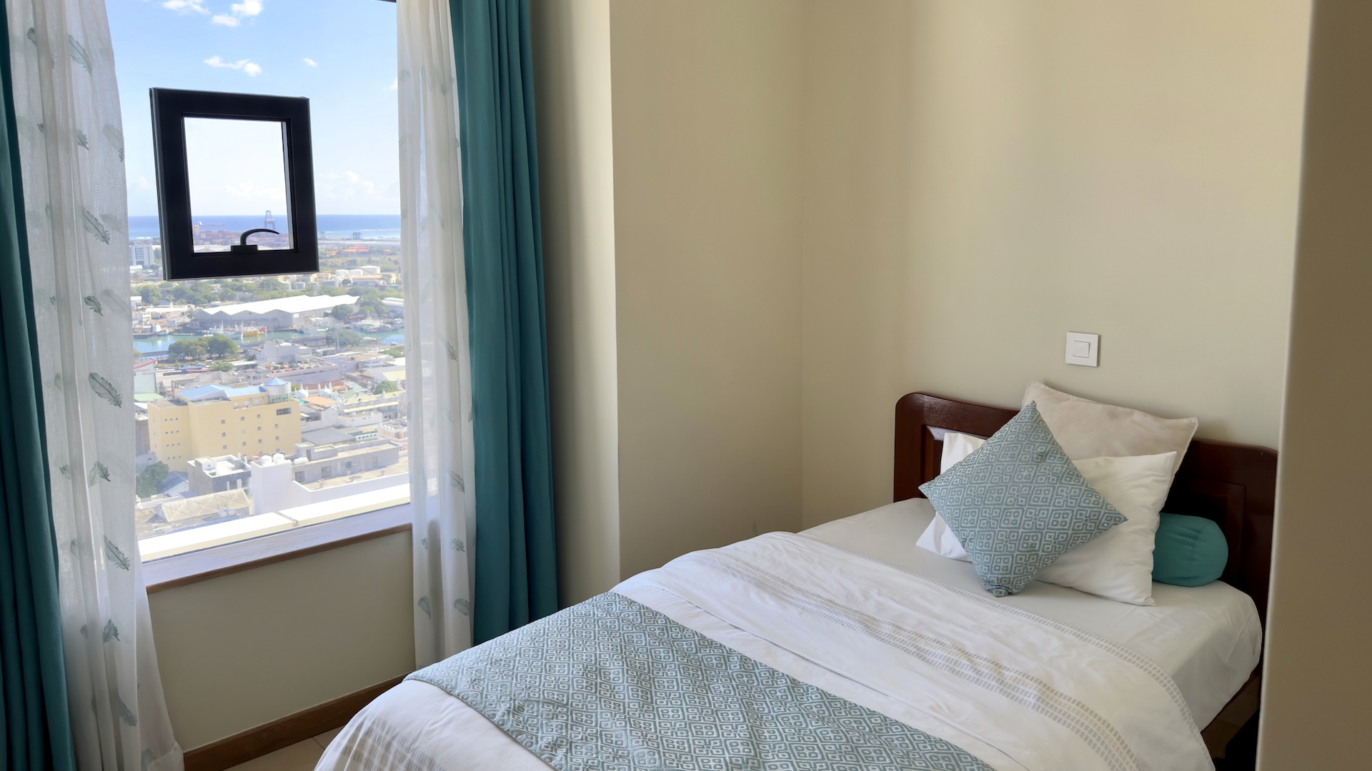 Citadelle Mall - Shops, Offices and Rental Apartments